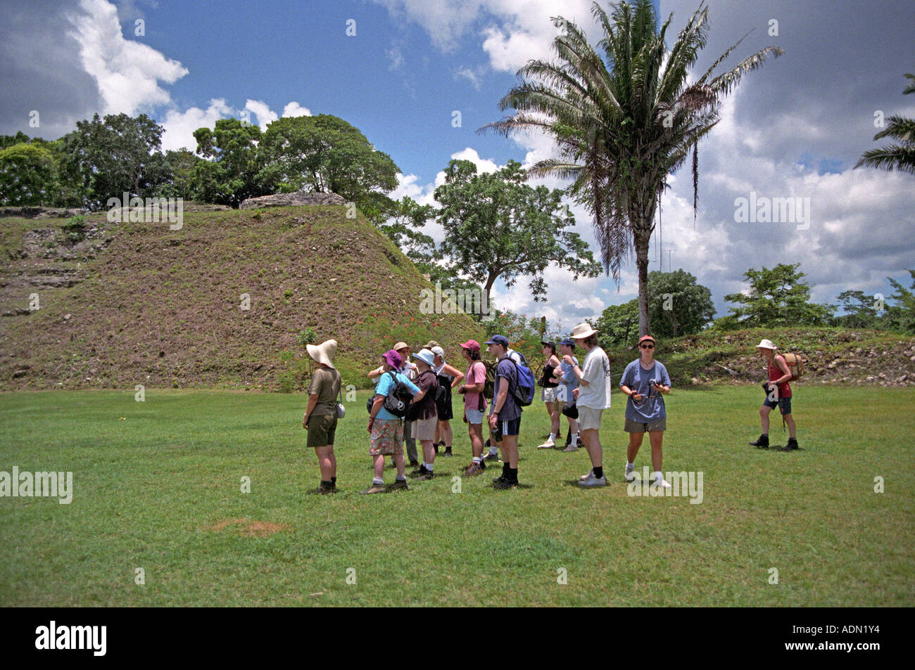 Hot weather in belize hi-res stock photography and images - Alamy