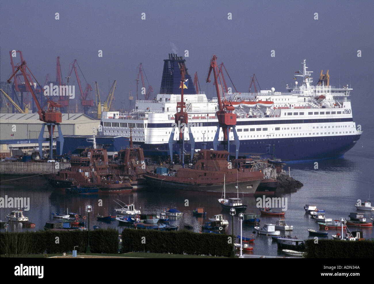 Bilbao ferry port hi-res stock photography and images - Alamy