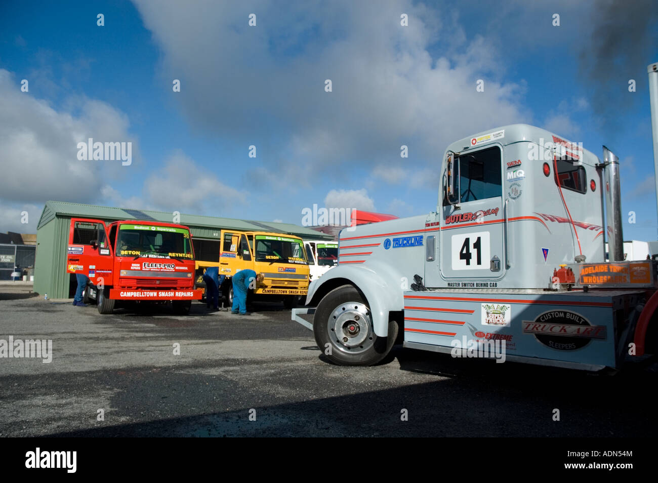 Tom Butler warms up the engine of his Kenworth at Round 2 of the ...