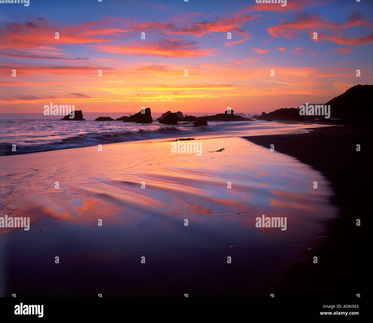 Sunset Oregon Coast Stock Photo - Alamy