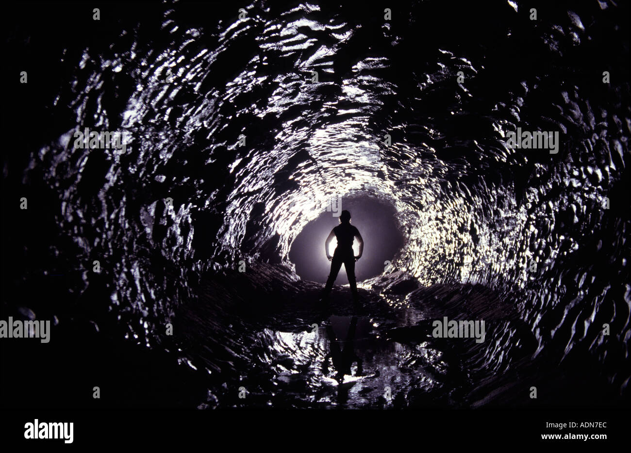 A female caver in Bakerloo Straight Dan-yr-Ogof South Wales Stock Photo ...