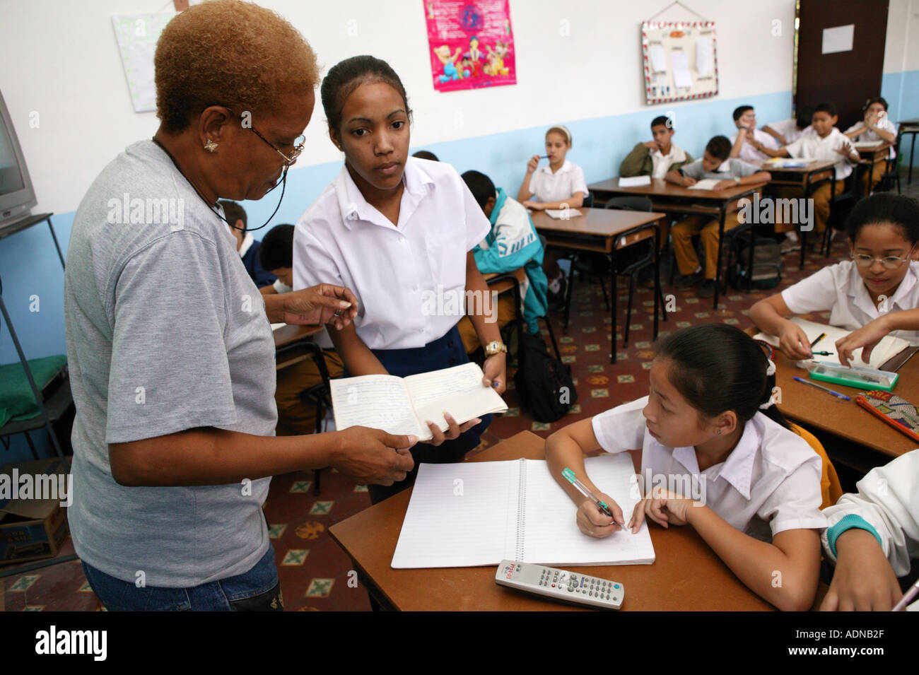 Cuba students classroom hi-res stock photography and images - Alamy
