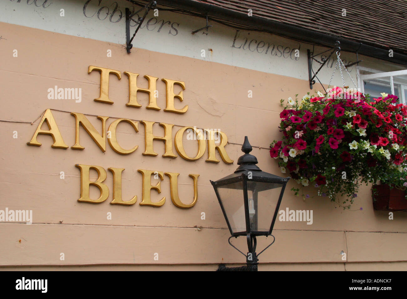 Anchor bleu hi-res stock photography and images - Alamy