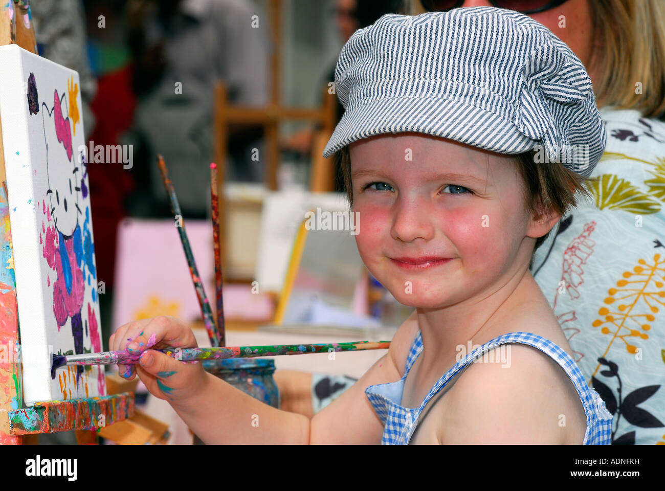 4 year old girl painting hi-res stock photography and images - Alamy