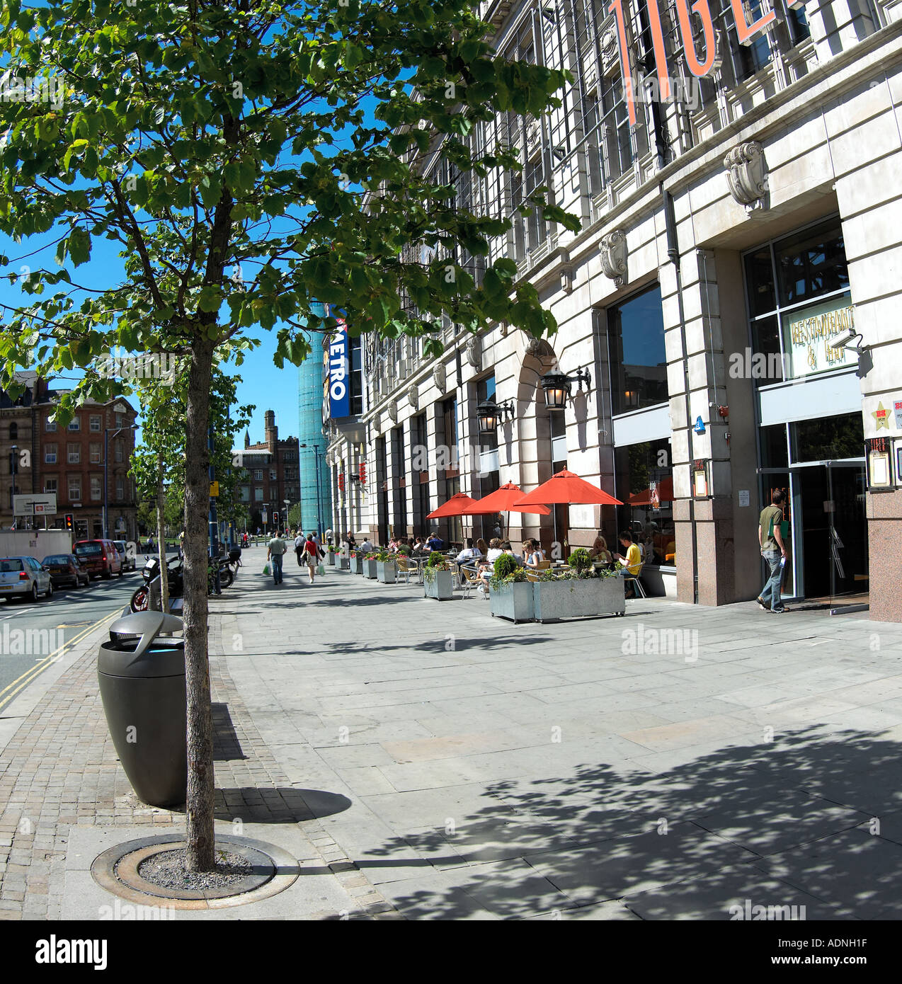 cafe culture Manchester Stock Photo - Alamy