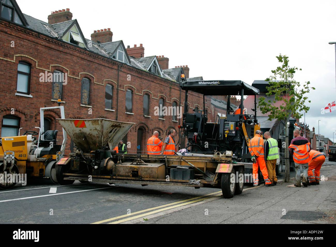 Resurfacing roadway hi-res stock photography and images - Alamy