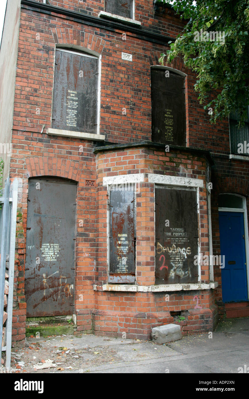 Victorian shutters hi-res stock photography and images - Alamy