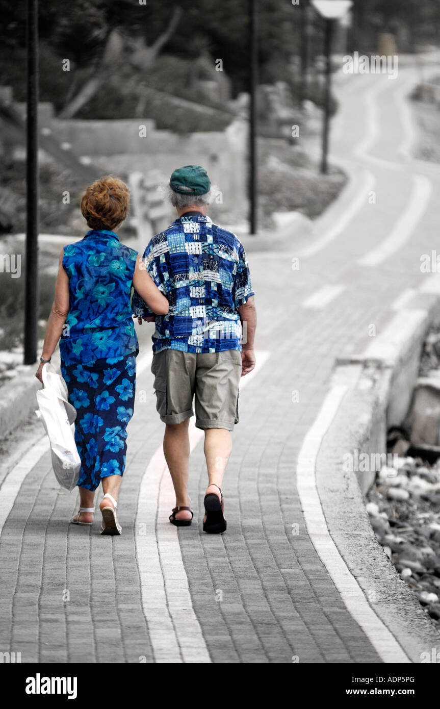 Women walking away pathway hi-res stock photography and images - Alamy