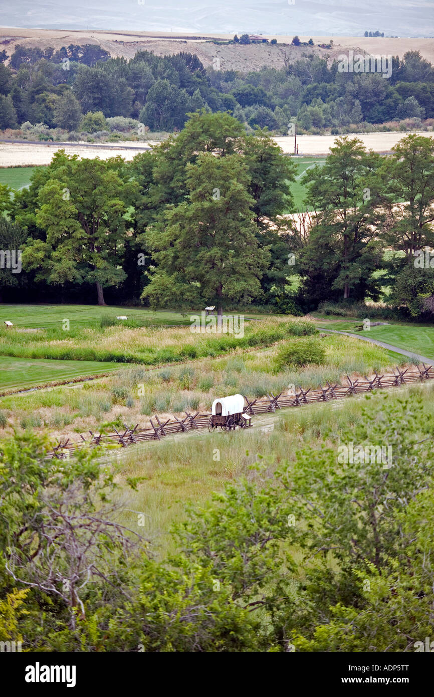 Covered wagon used on the Oregon Trail at Whitman Mission National ...