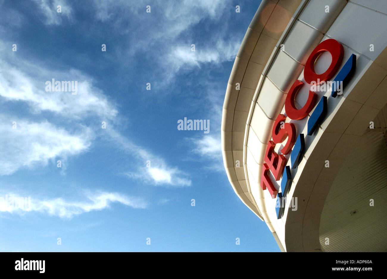New Tesco Superstore High Resolution Stock Photography and Images - Alamy