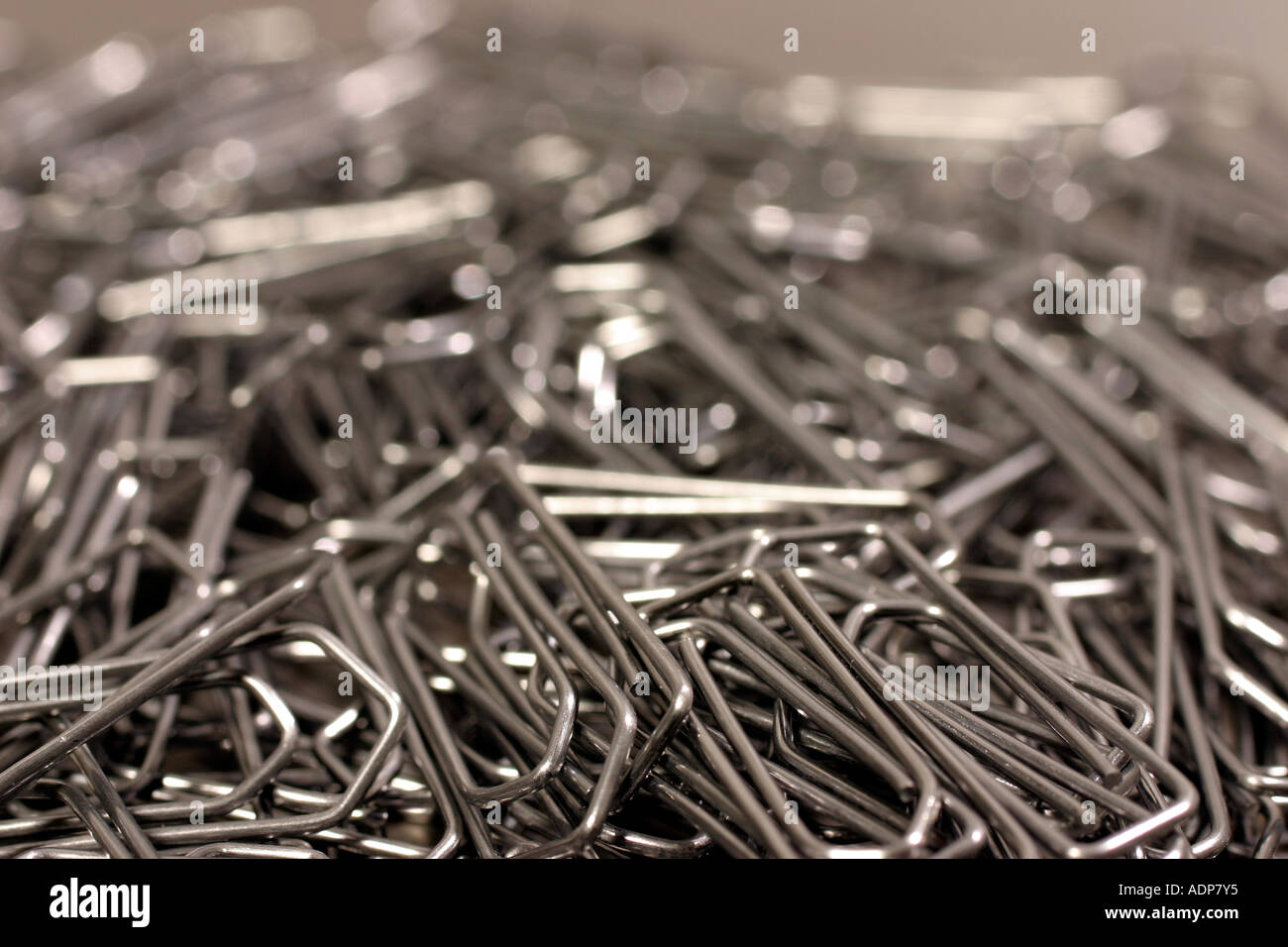 Mass of paper clips hi-res stock photography and images - Alamy