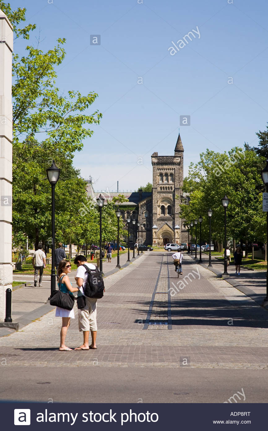 University Entrance Gate Stock Photos & University Entrance Gate Stock ...