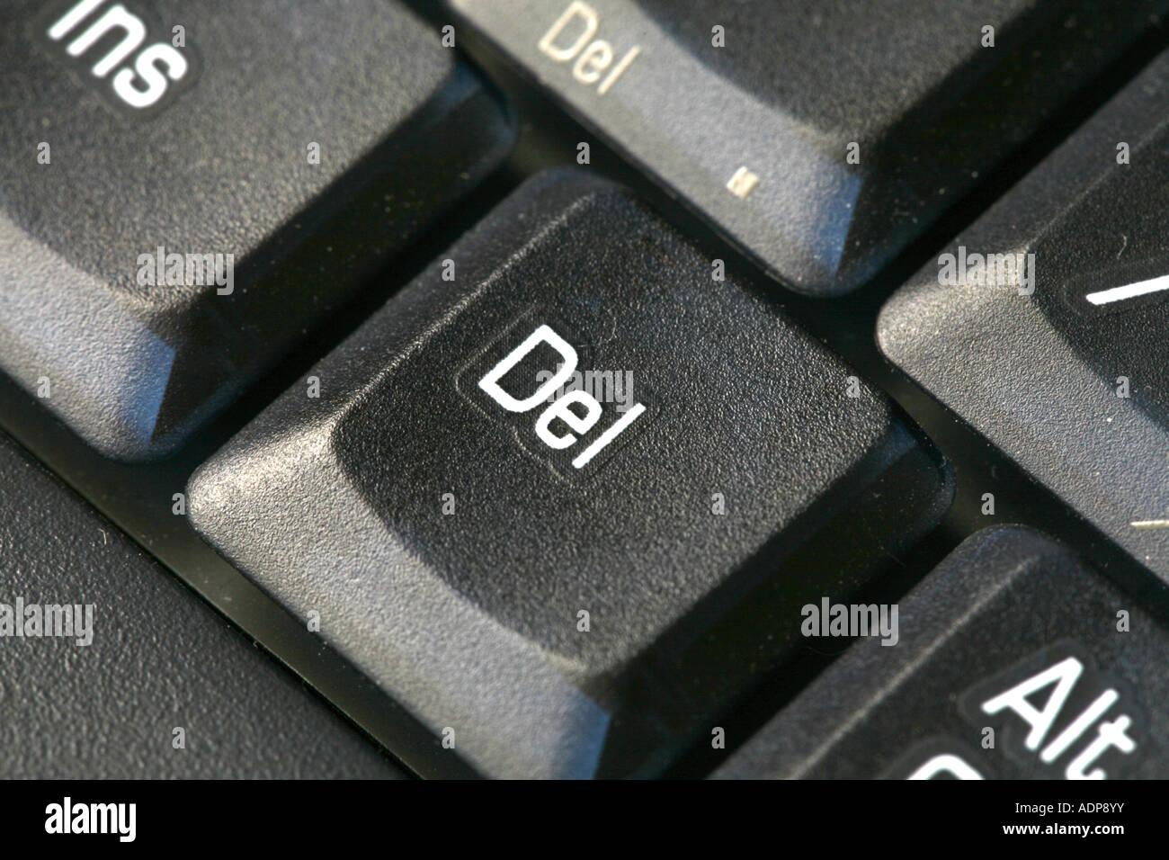 The delete key on a laptop computer Stock Photo - Alamy