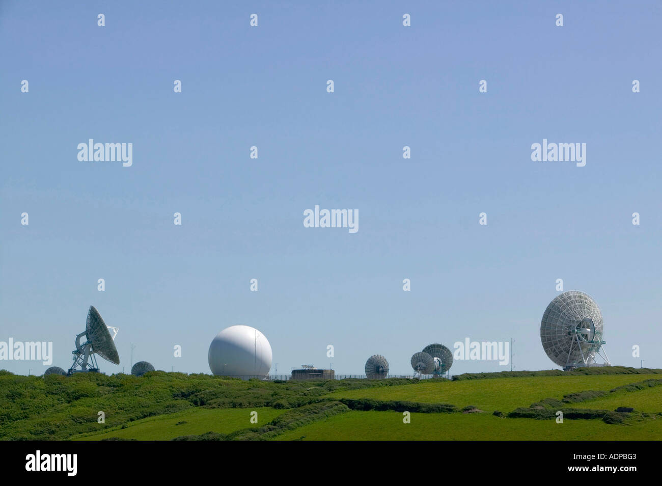 Early warning radar station hi-res stock photography and images - Alamy