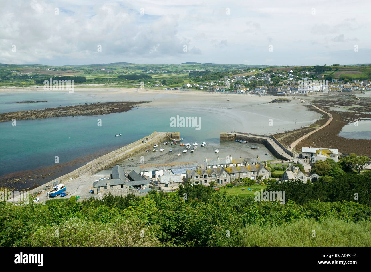 Coastal garden st michael's mount hi-res stock photography and images ...