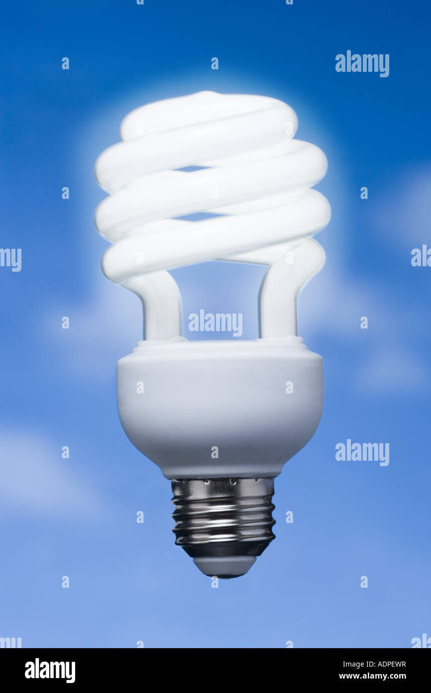 Light bulb photos hi-res stock photography and images - Alamy