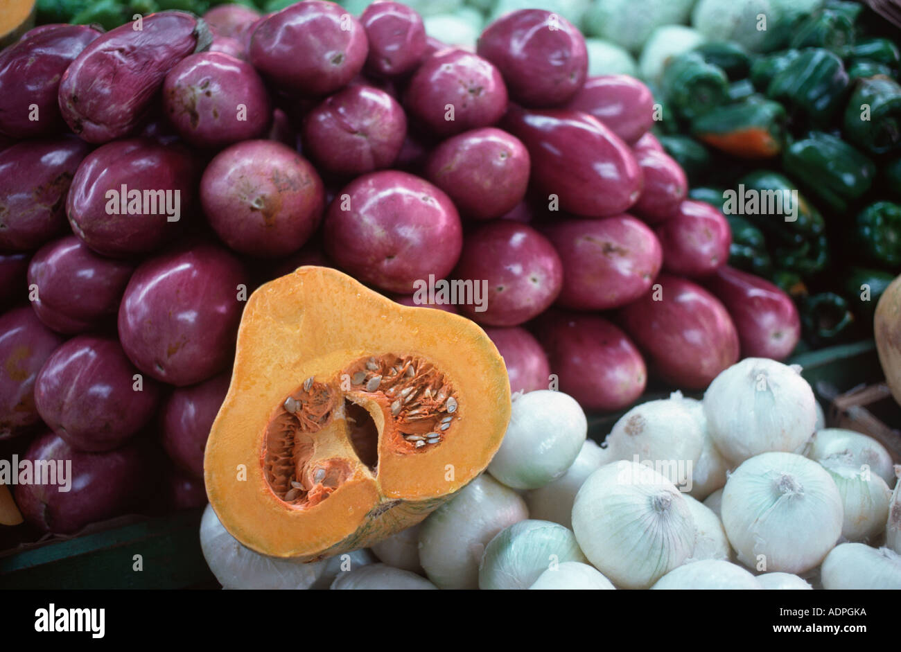 Vegetables at outdoor farmers' market in Puerto Rico Stock Photo - Alamy