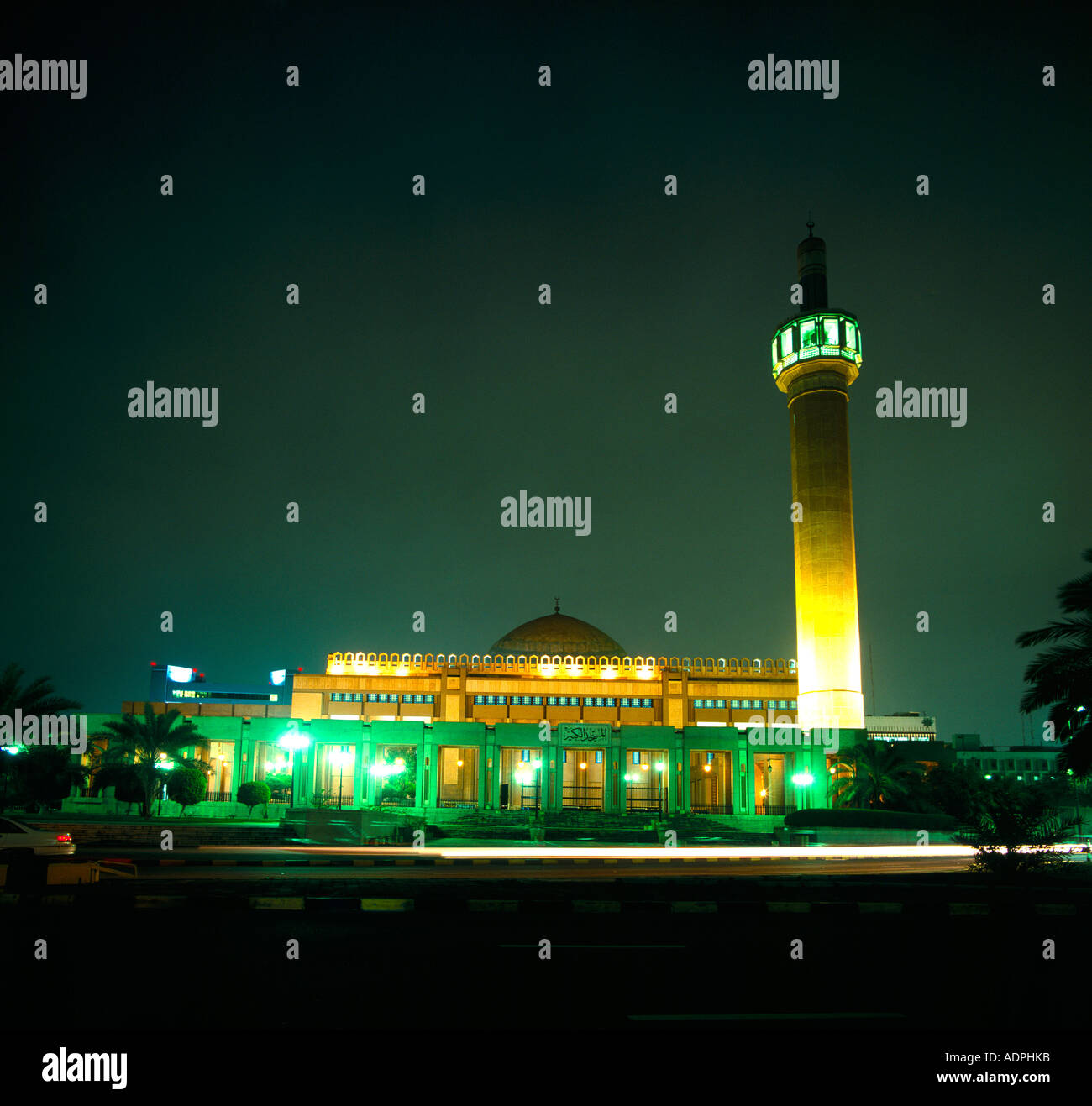 Kuwait state mosque hi-res stock photography and images - Alamy