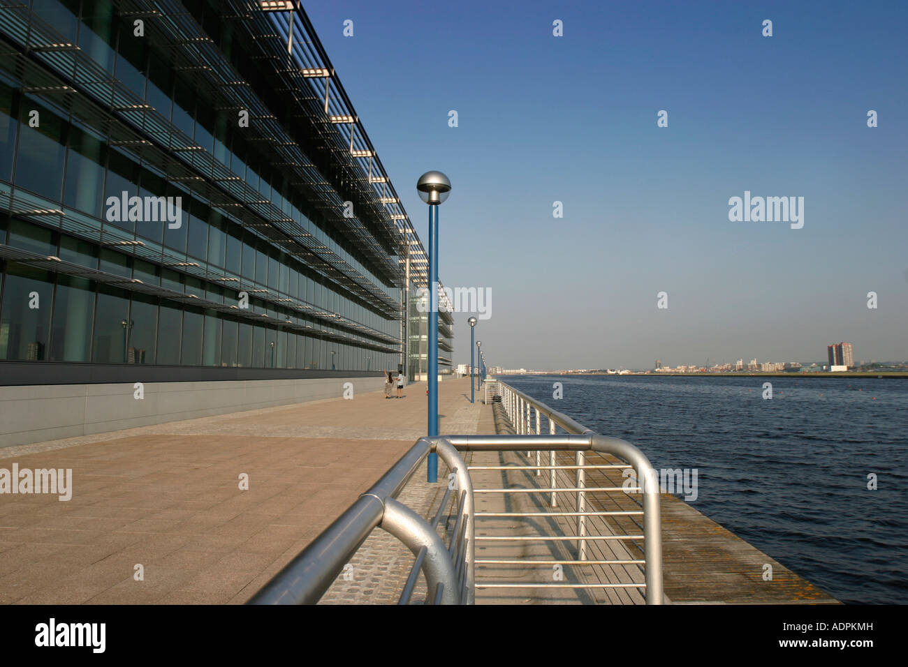 Exterior of office building Stock Photo - Alamy