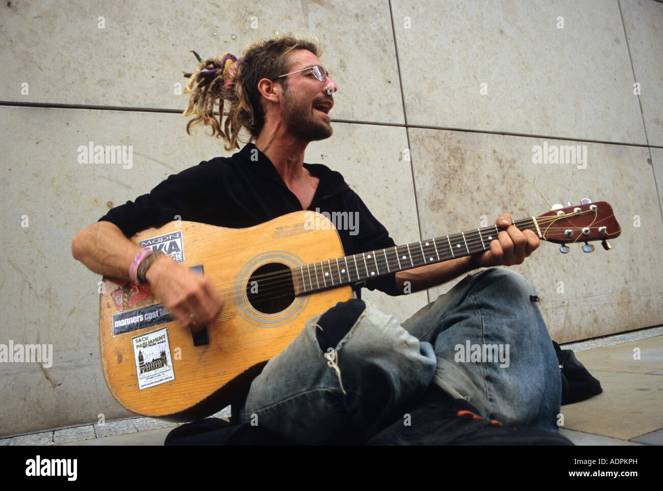 Busking manchester hi-res stock photography and images - Alamy