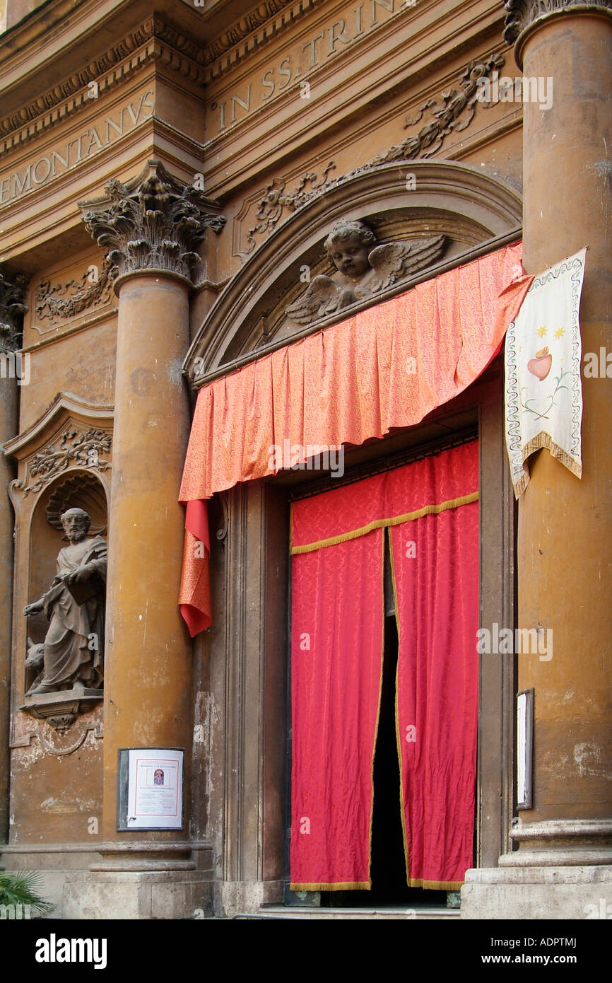 Roman catholic church in rome hi-res stock photography and images - Alamy