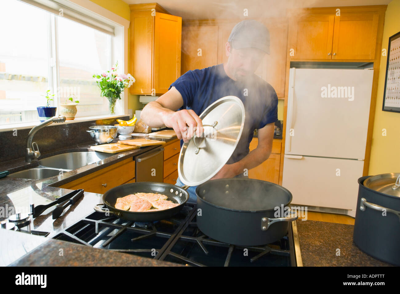 Cooking steam hi-res stock photography and images - Alamy
