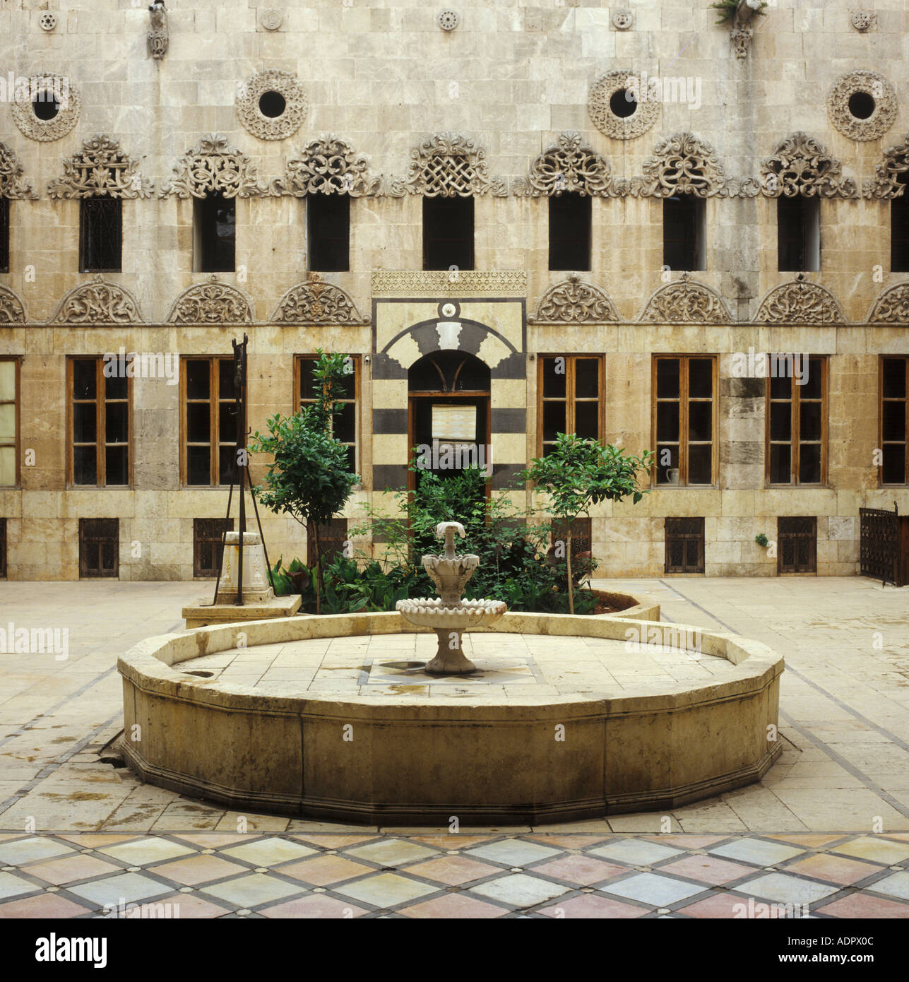 Courtyard house aleppo hi-res stock photography and images - Alamy