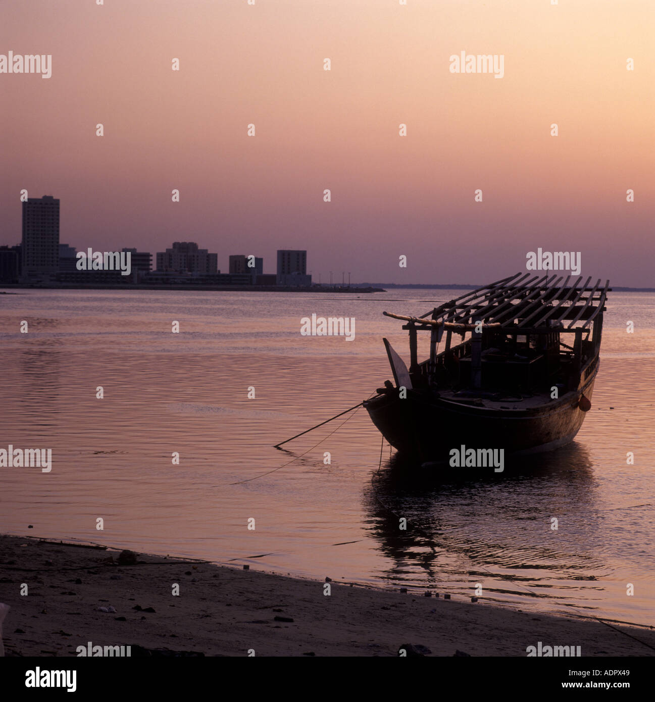 Traditional boat of bahrain hi-res stock photography and images - Alamy