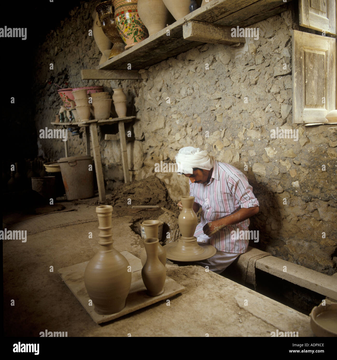 Aali pottery hi-res stock photography and images - Alamy