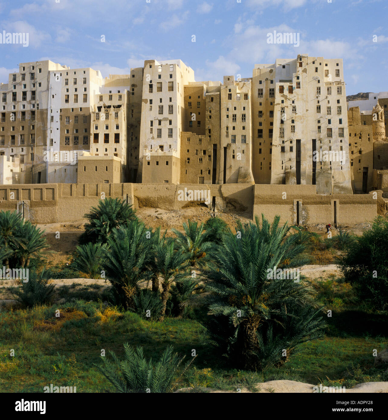 Yemen arabia shibam architecture hi-res stock photography and images ...