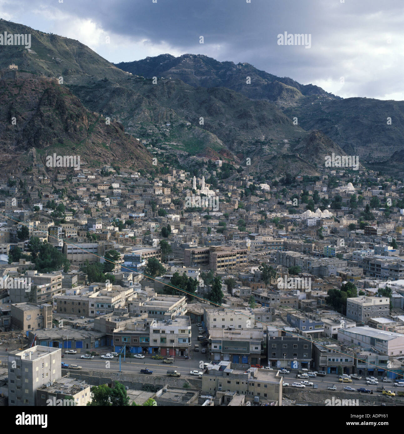 Taiz city hi-res stock photography and images - Alamy