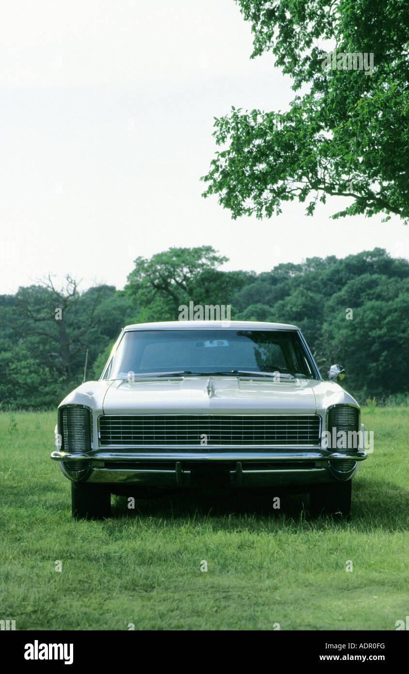 Buick riviera 1960s hi-res stock photography and images - Alamy
