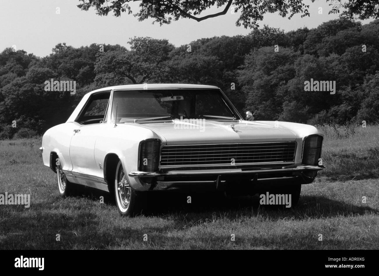 Buick riviera 1960s hi-res stock photography and images - Alamy