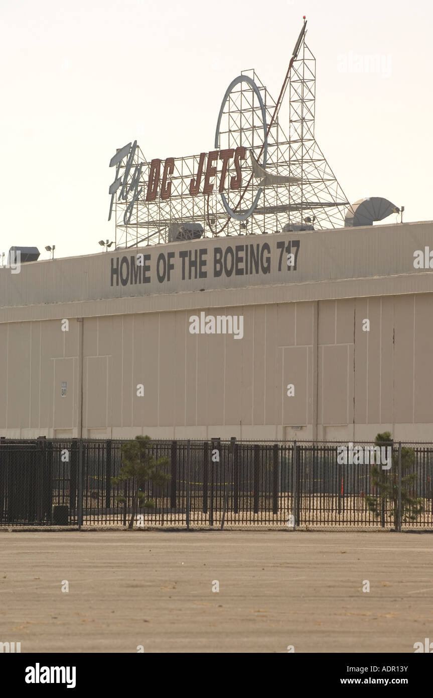 Fly dc jets hi-res stock photography and images - Alamy