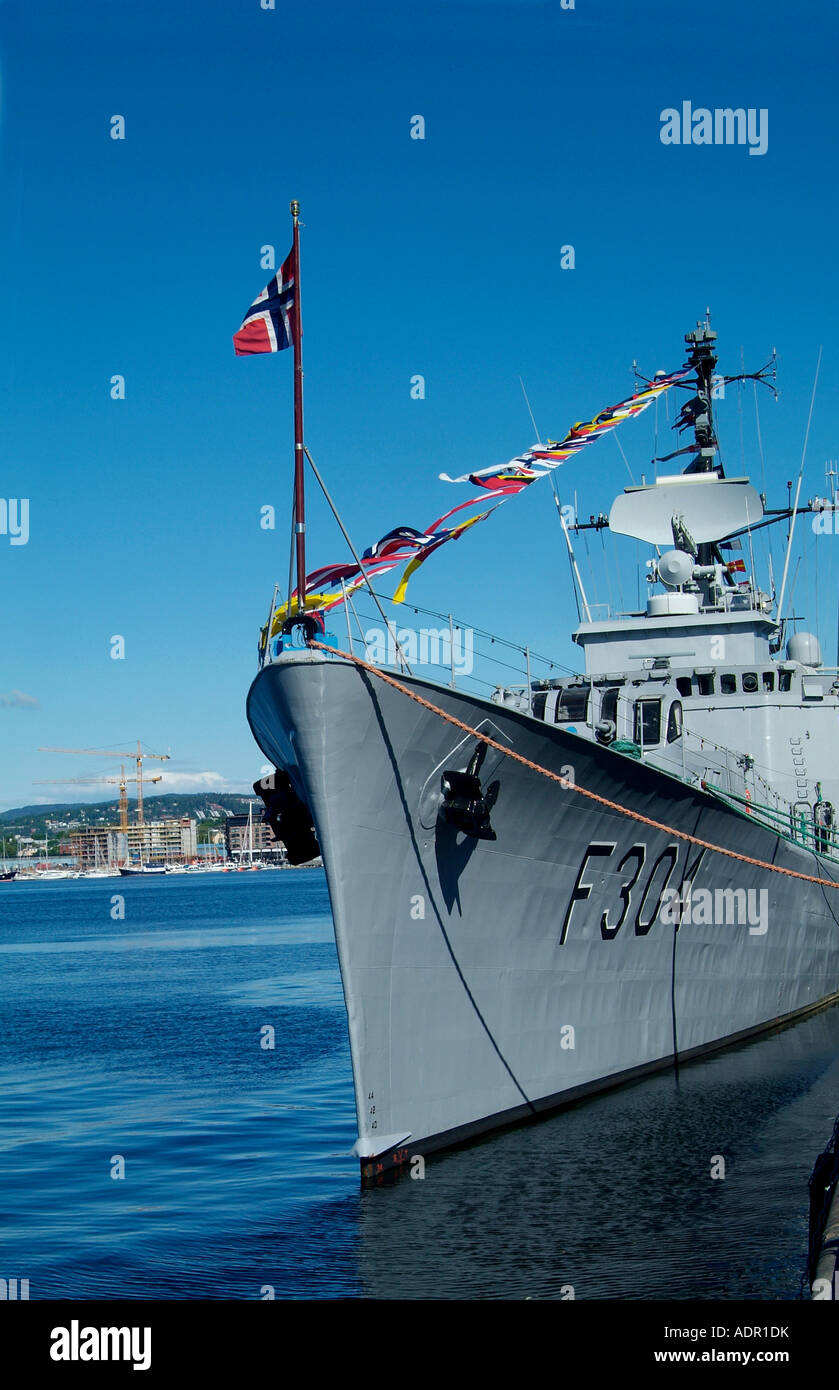 F304 Narvik an Oslo Class frigate Stock Photo - Alamy