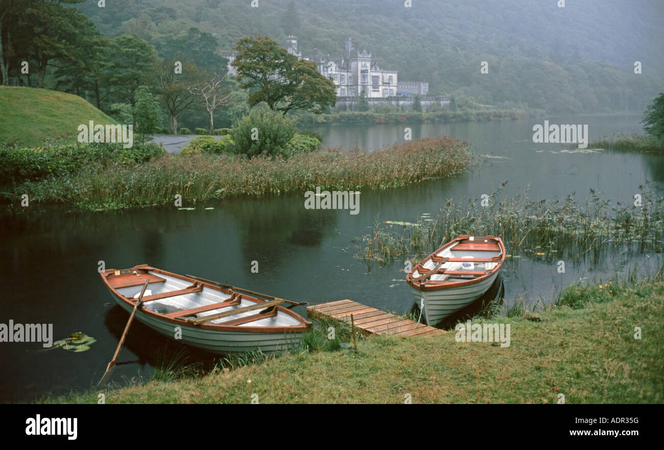 cloister Kylemore Abbey, Ireland, Connemara Nationalpark Stock Photo ...