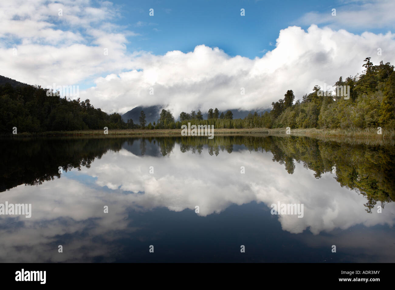 Lake Matheson, South Island New Zealand Stock Photo - Alamy