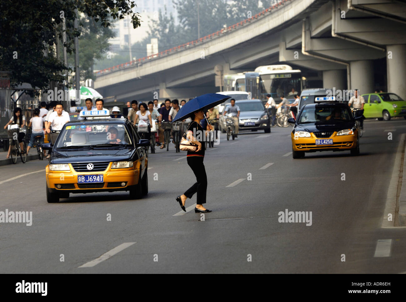 Jaywalkers hi-res stock photography and images - Alamy