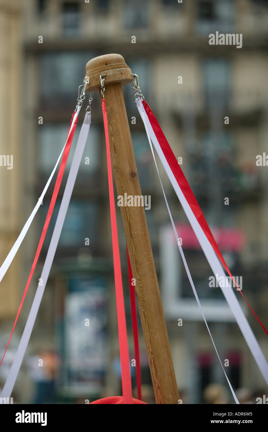 May pole dance hi-res stock photography and images - Alamy