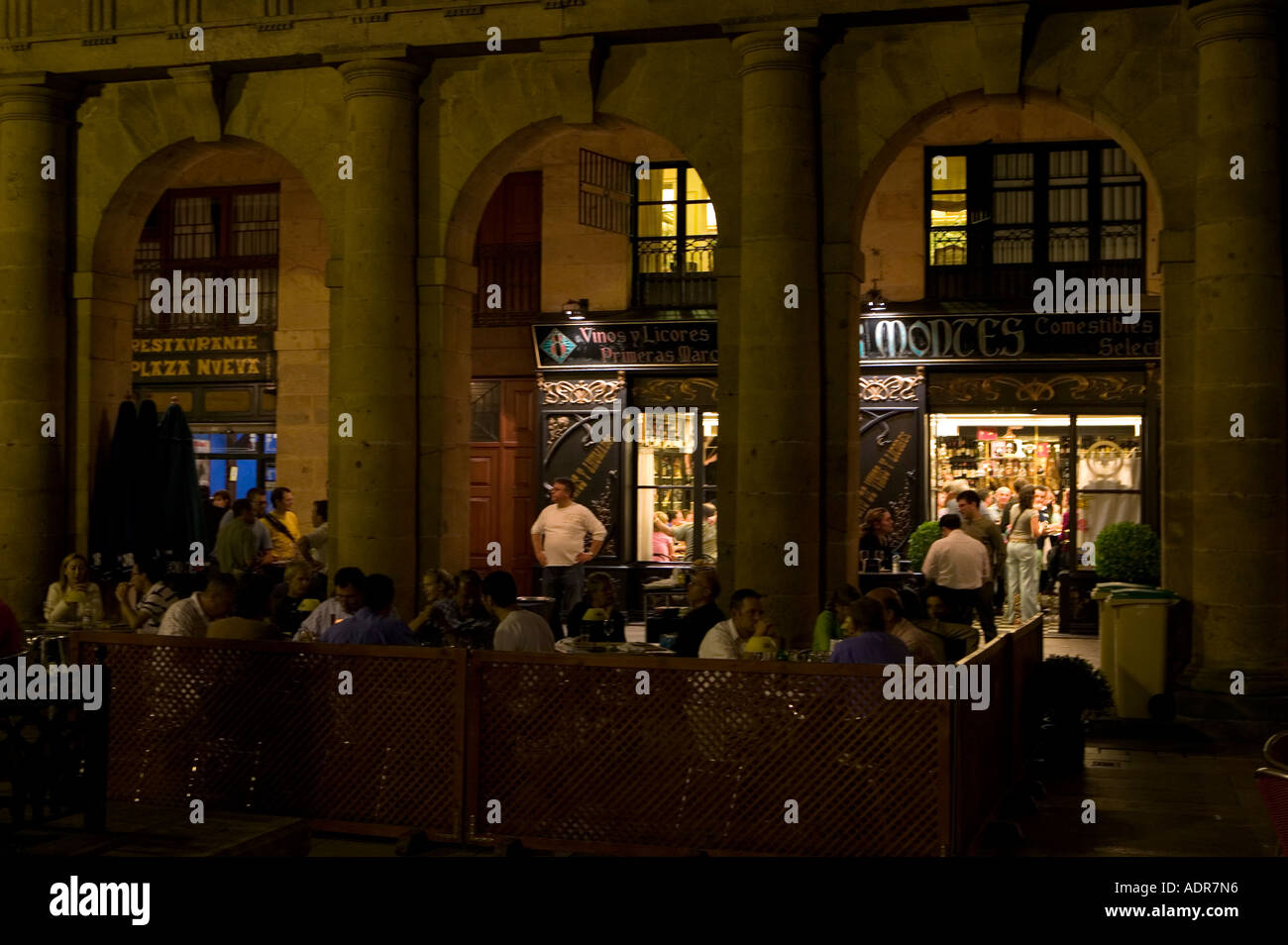 Basque people relaxing outside bar hi-res stock photography and images ...