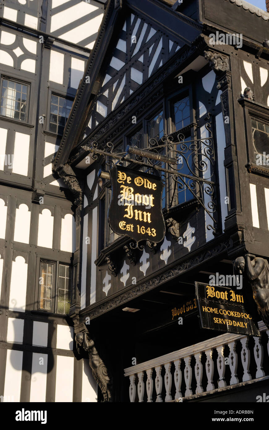 Sign historic ye olde cheshire hi-res stock photography and images - Alamy