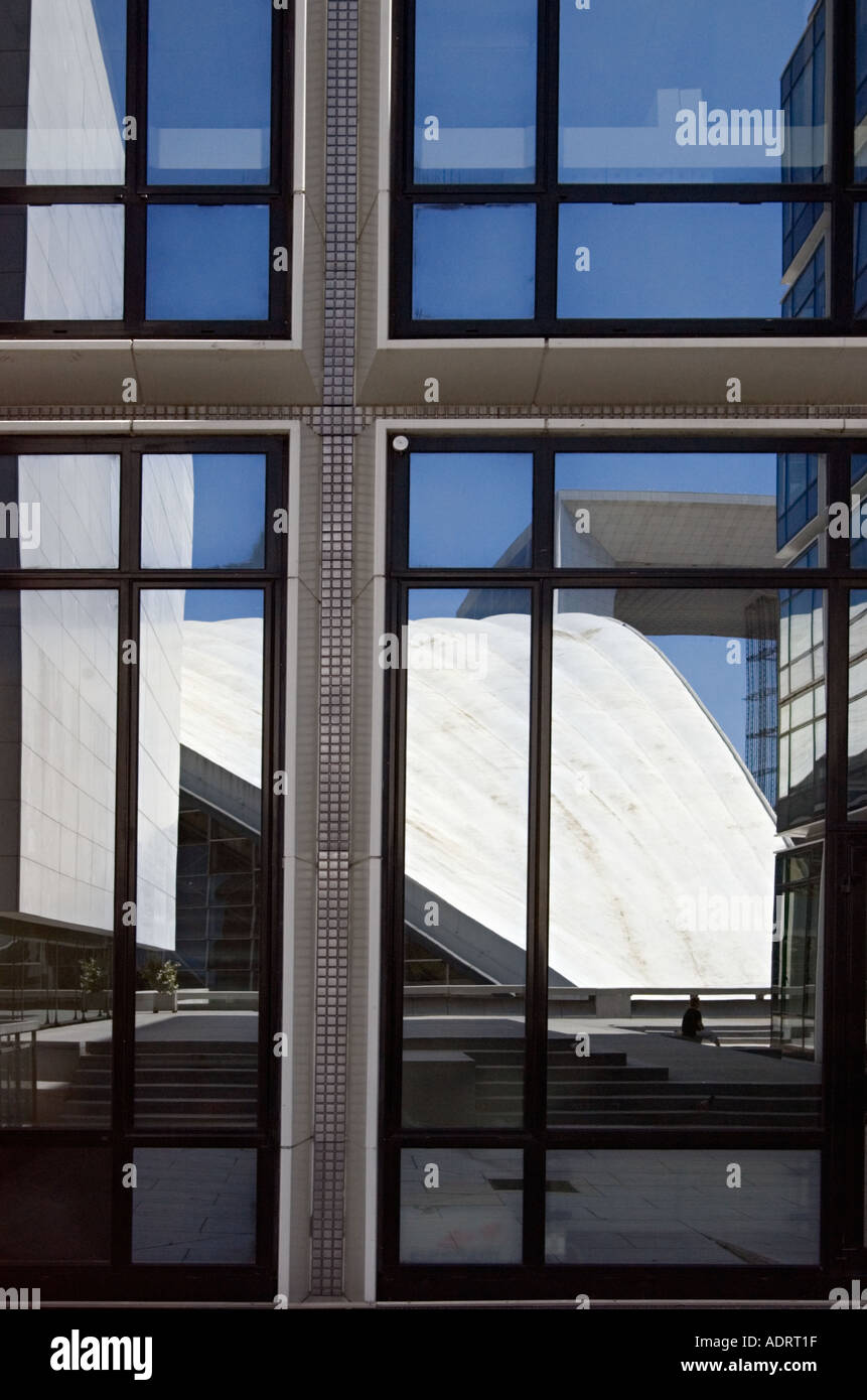 Cnit building in la défense hi-res stock photography and images - Alamy