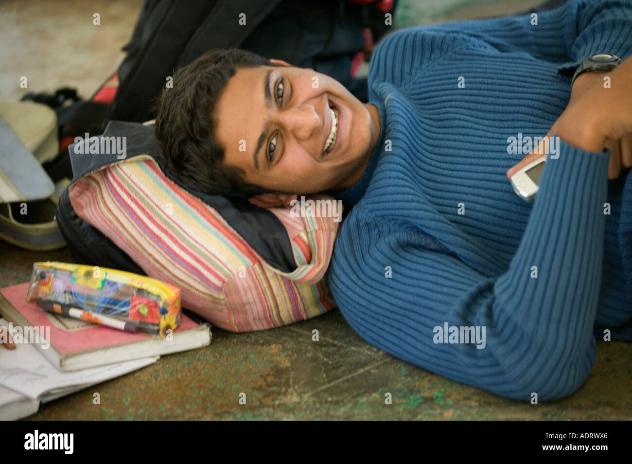 Young college students india hi-res stock photography and images - Alamy