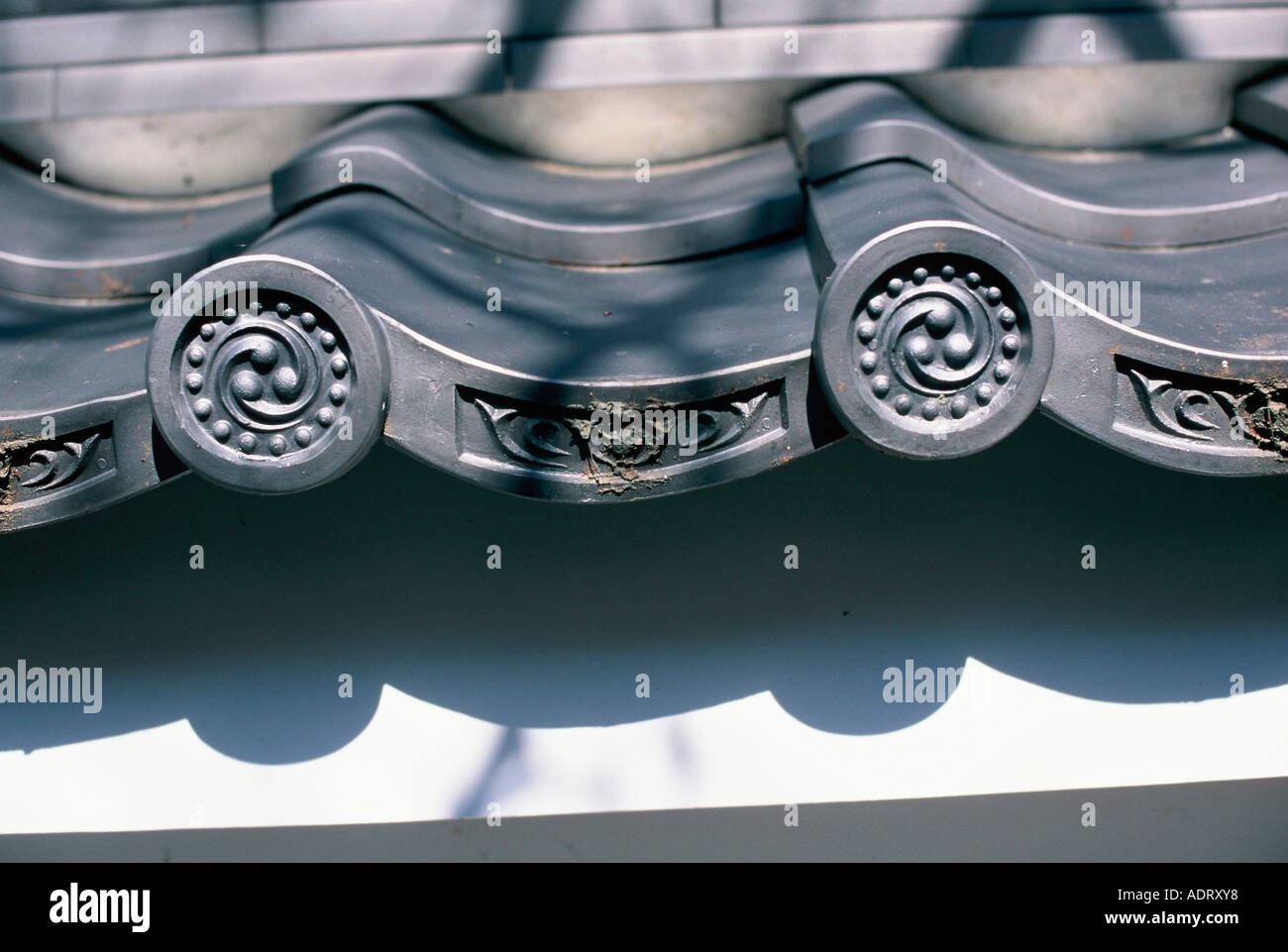 Traditional tiles Kyoto Japan Stock Photo - Alamy