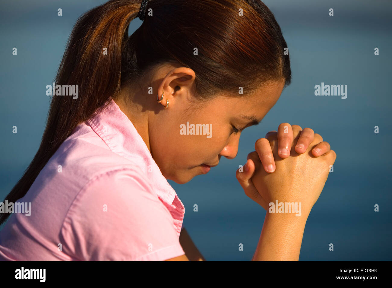 Sideprofiles hi-res stock photography and images - Alamy