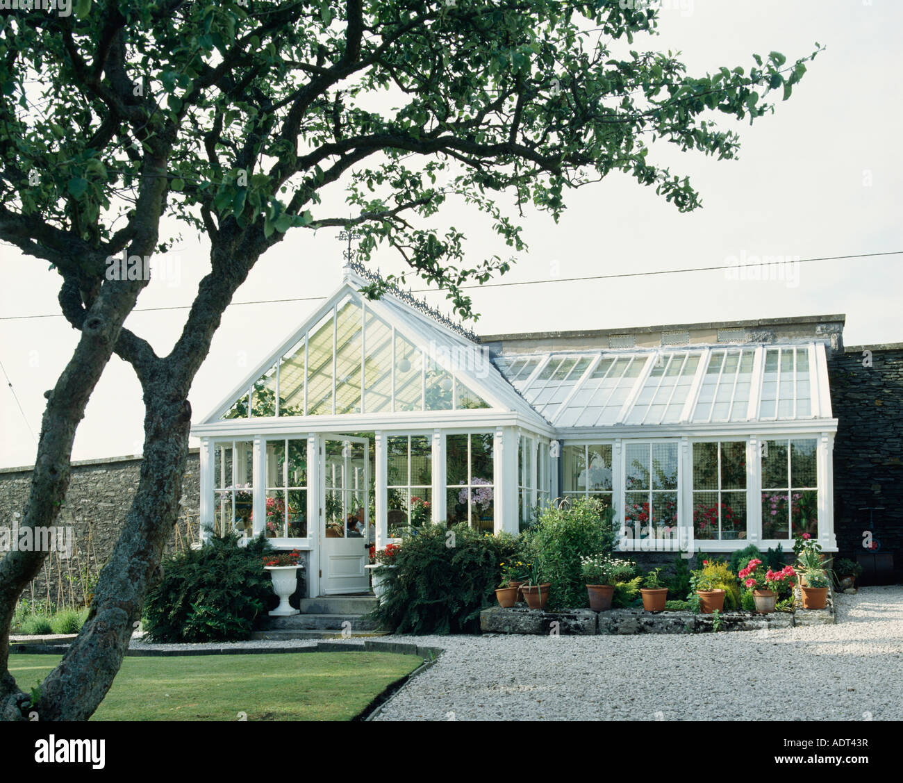 Victorian conservatory glass hi-res stock photography and images - Alamy