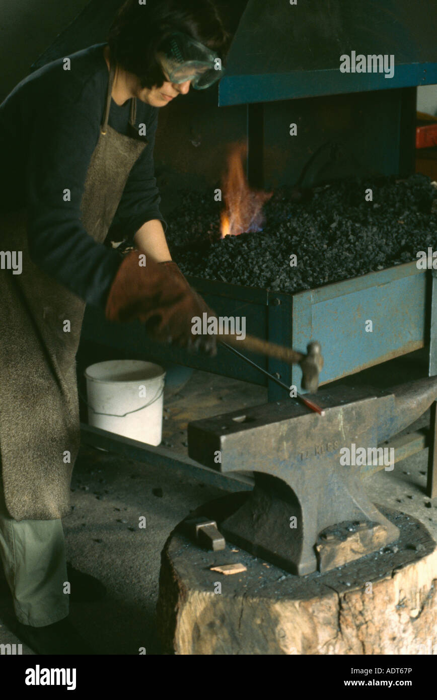 Anvils hi-res stock photography and images - Alamy