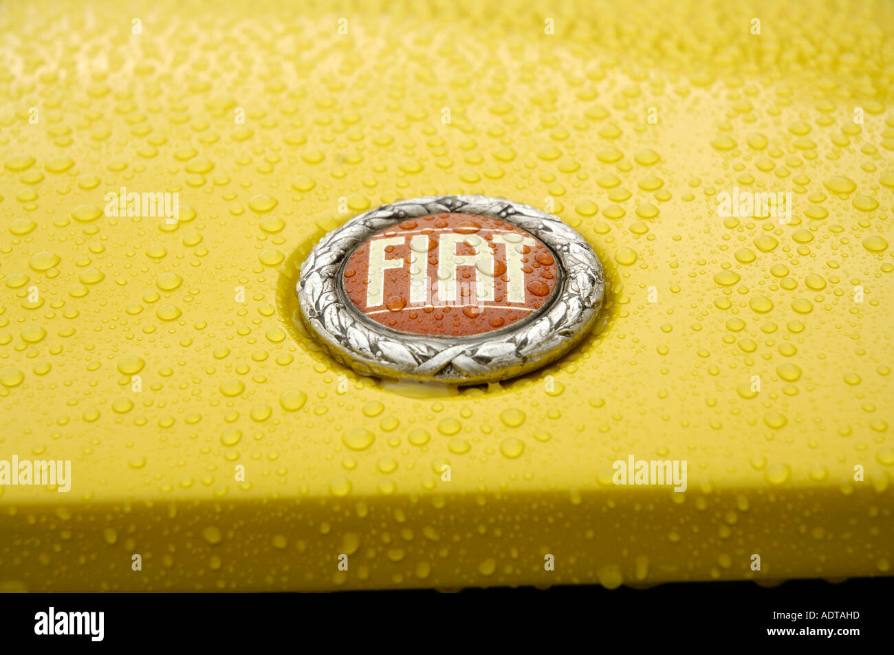 Old fiat badge hi-res stock photography and images - Alamy
