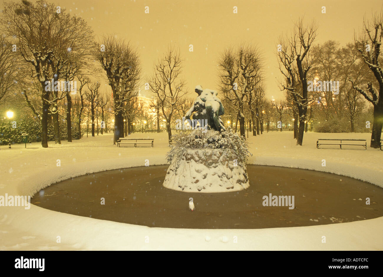 park Burggarten Vienna Stock Photo - Alamy