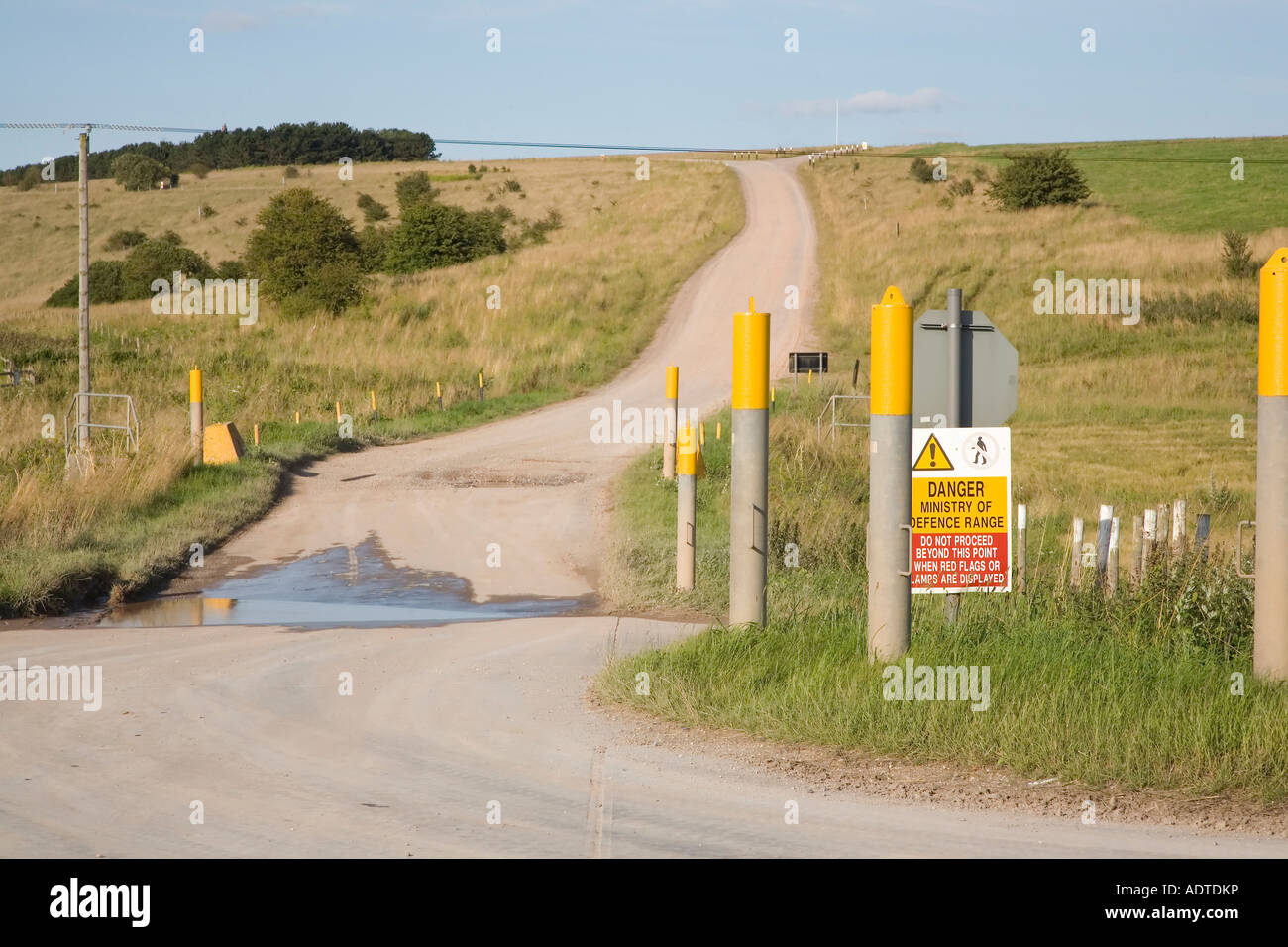 Tank Crossing on the A360 Salisbury Plain Wilts UK Stock Photo - Alamy